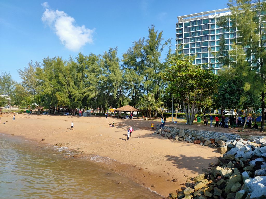 D'Wharf Hotel – A Place To Relax